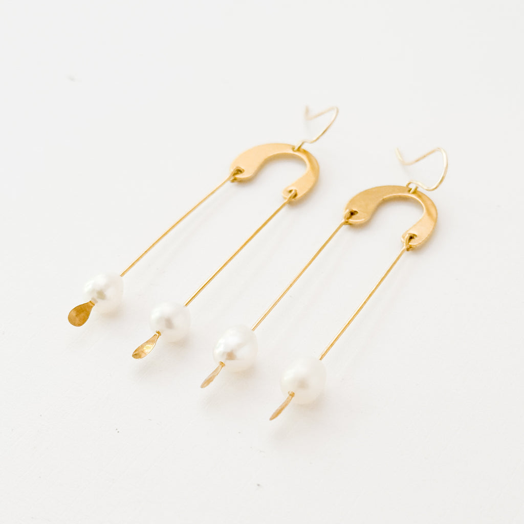 Flower and pearl studs - Nest Pretty Things